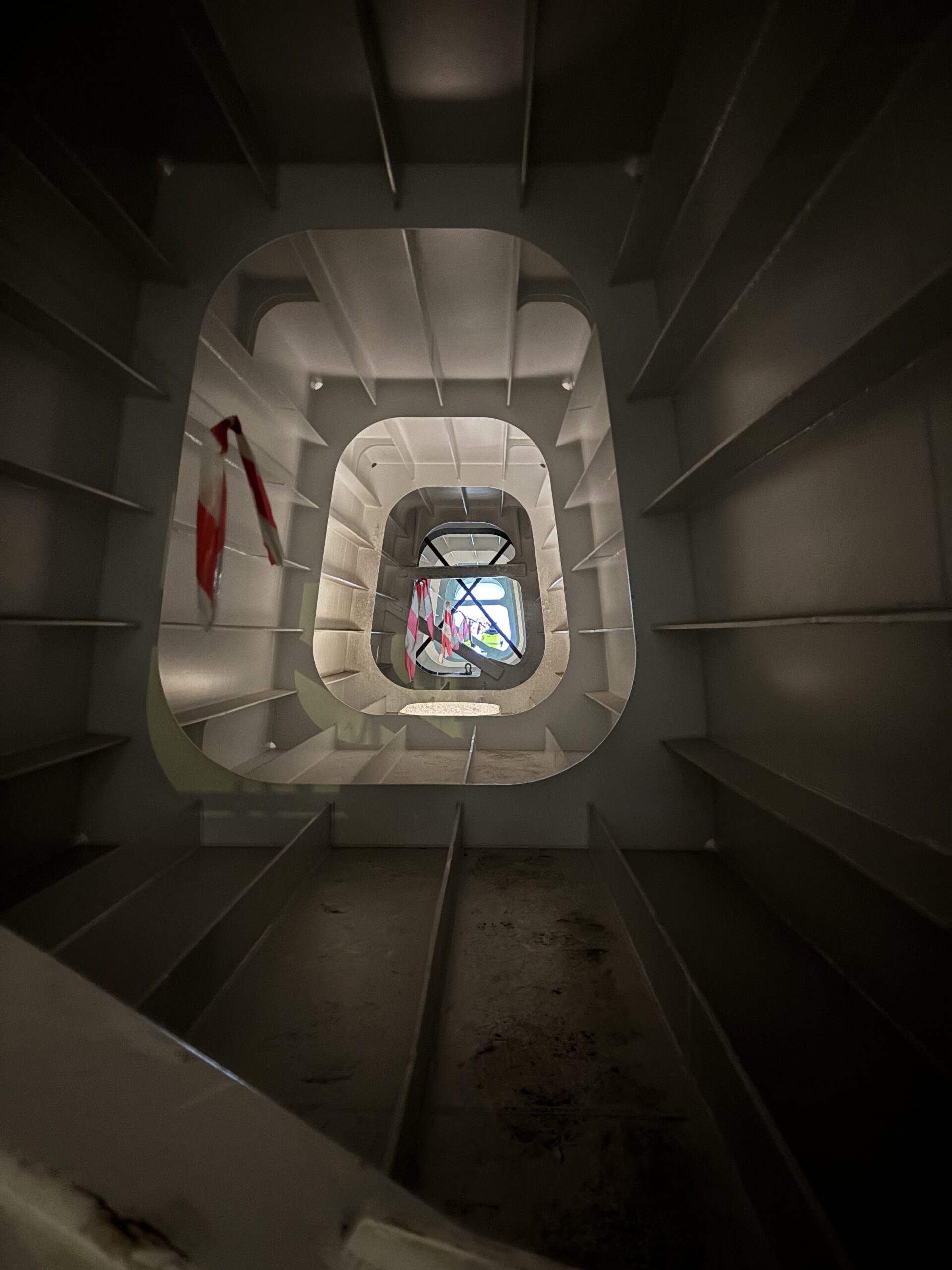 The mast is being welded - The Oceanbird